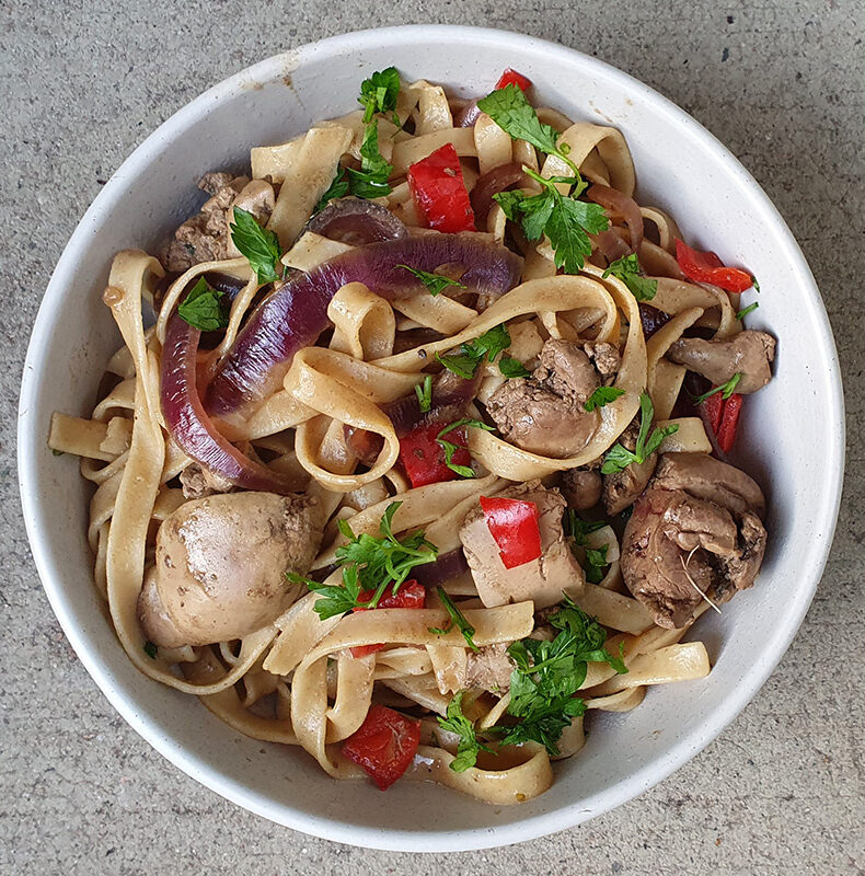 Tagliatelle with duck liver and caramelized onion | CookTogether